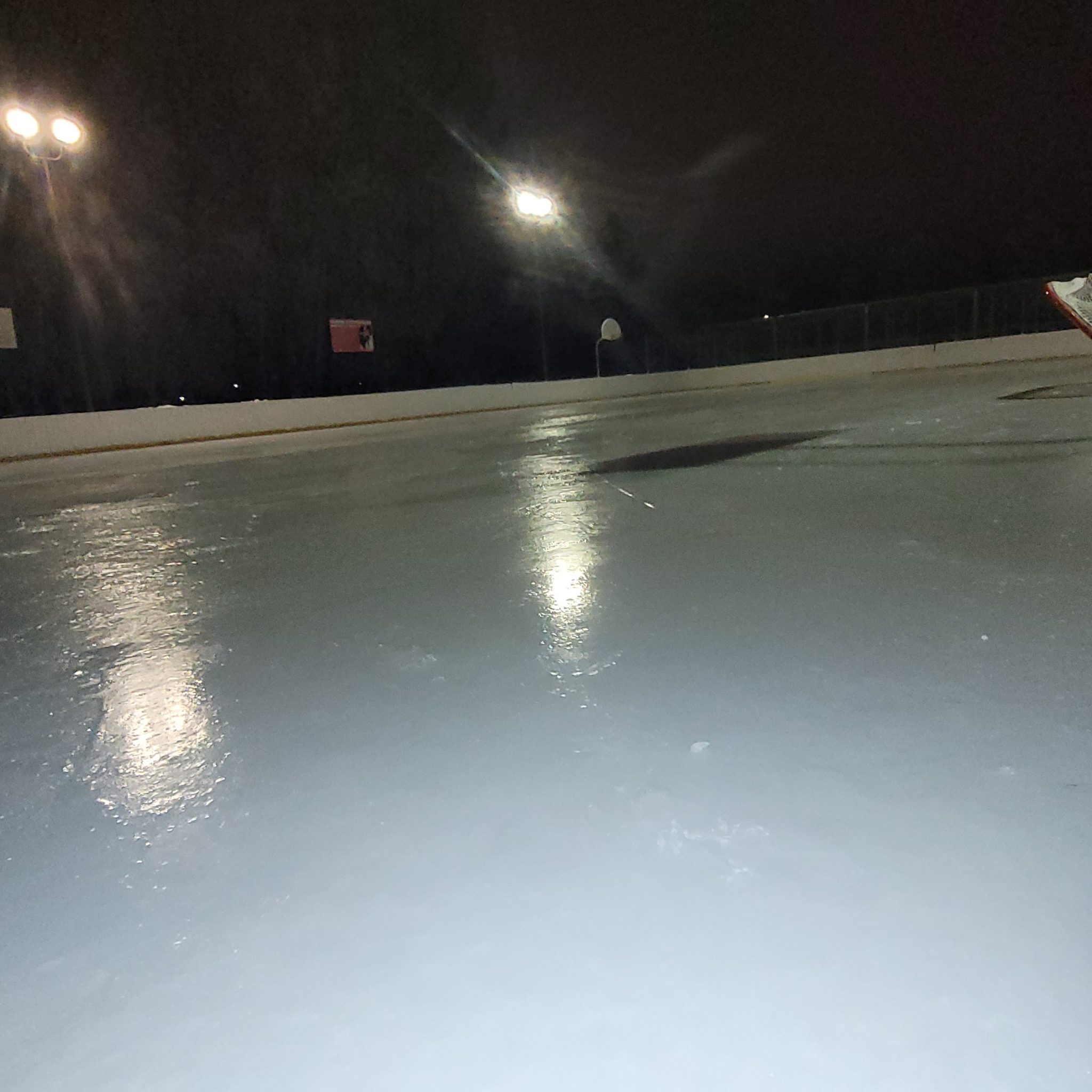 Quinn stevenson memorial rink / EACCA – The Next Stride